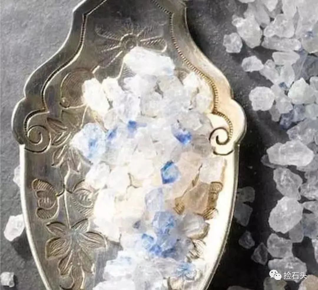 每天认识一种石头：岩盐